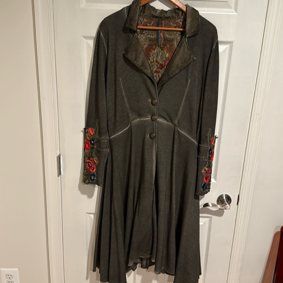 Aratta | Jackets & Coats | Aratta Silent Velvet Gold Brigade Swing Coat ...